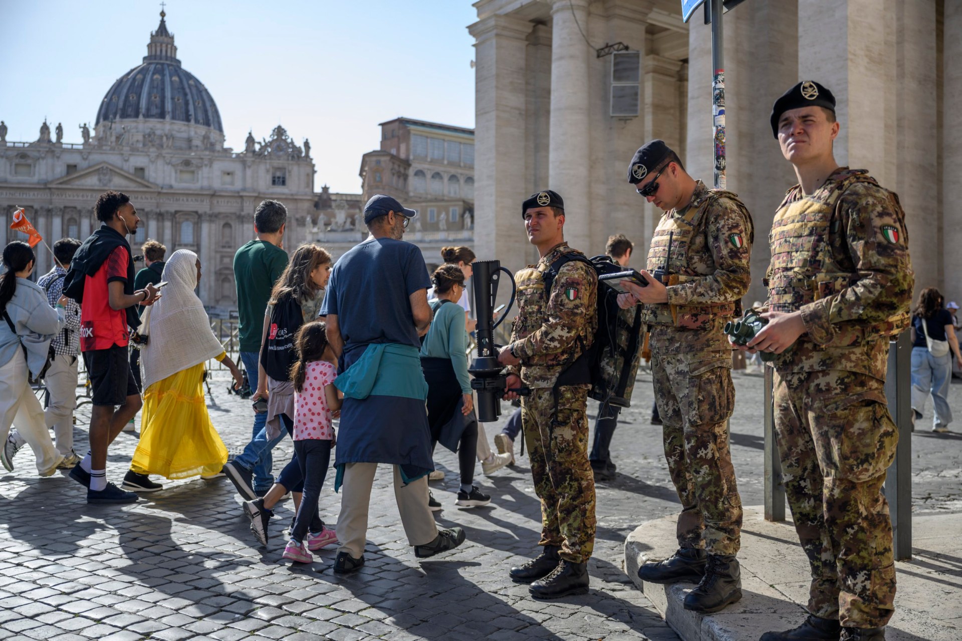 Top secret military unit to guard skies above Rome during Pope Francis ...