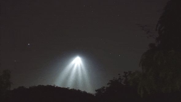 SpaceX Rocket Leaves Behind Stunning 'Reddish Glow'