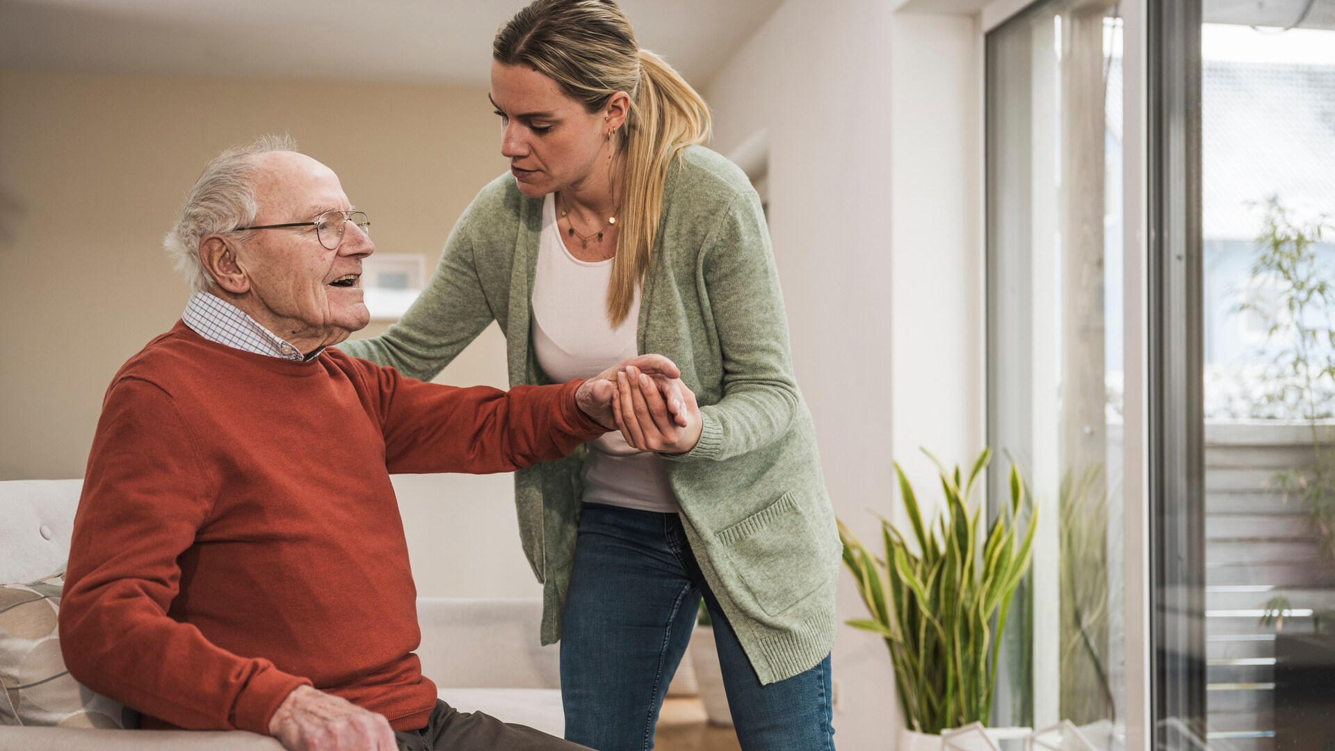 Unkontrollierte Bewegungen: Chorea Huntington: Was Betroffene wissen ...