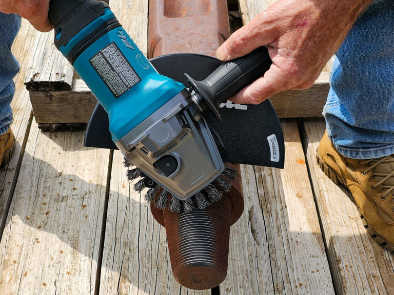 Our Favorite Angle Grinder Automatically Adjusts Speed and Torque