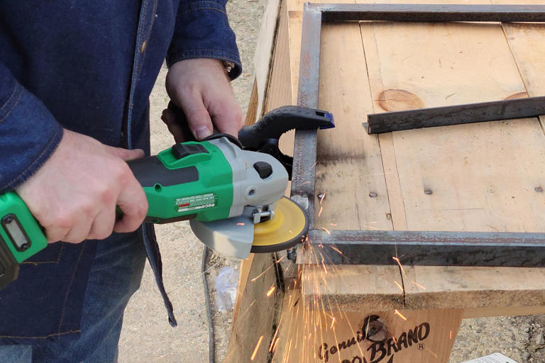 Our Favorite Angle Grinder Automatically Adjusts Speed and Torque