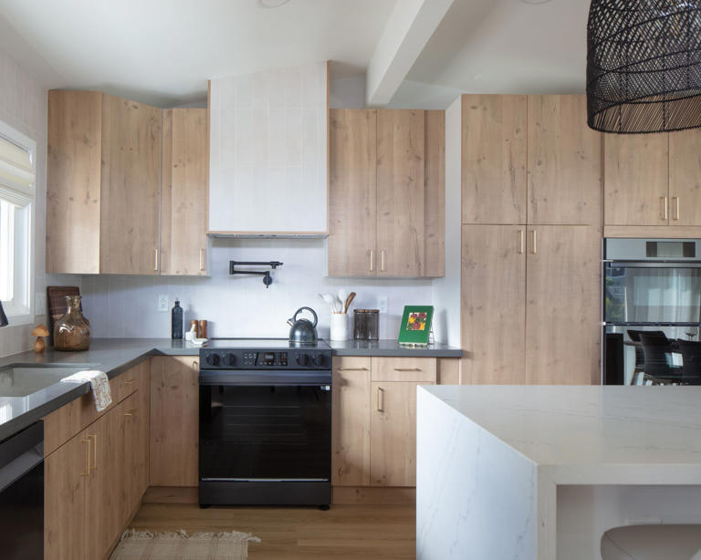 Renovation Aloha's Tristyn and Kamohai Kalama share the front color you ...