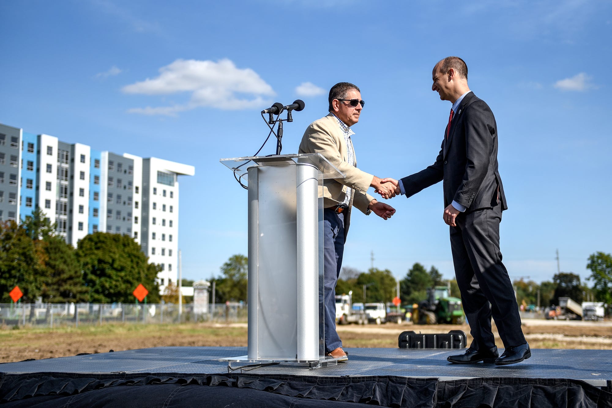 4 file to challenge Lansing Mayor Andy Schor; 5th candidate disqualified