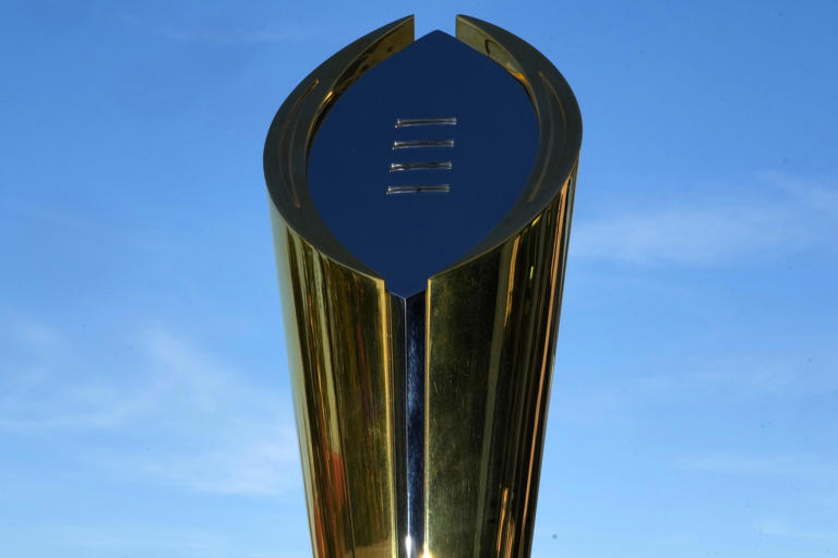 College Football Playoff makes quick change to 12-team format
