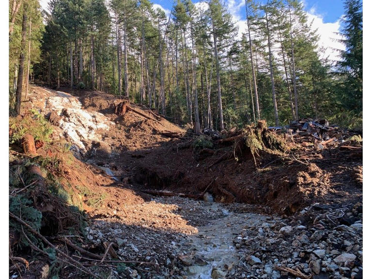B.C. government sued by family, neighbours of Lions Bay landslide victims