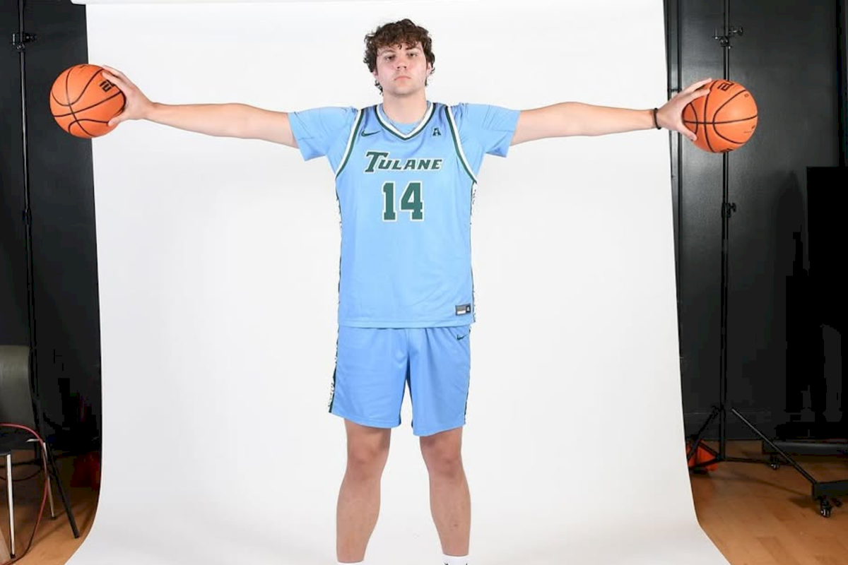 7-Foot-1 College Basketball Player Enters Transfer Portal on Wednesday