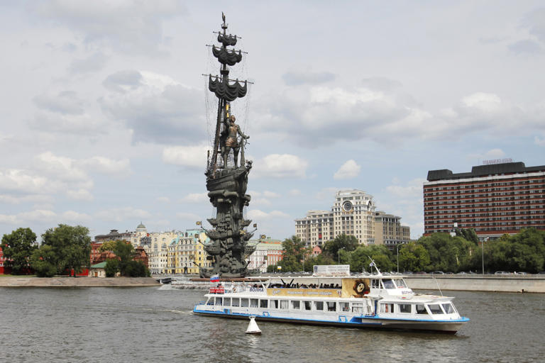 Georgian-Russian sculptor Zurab Tsereteli, known for his gigantic and ...