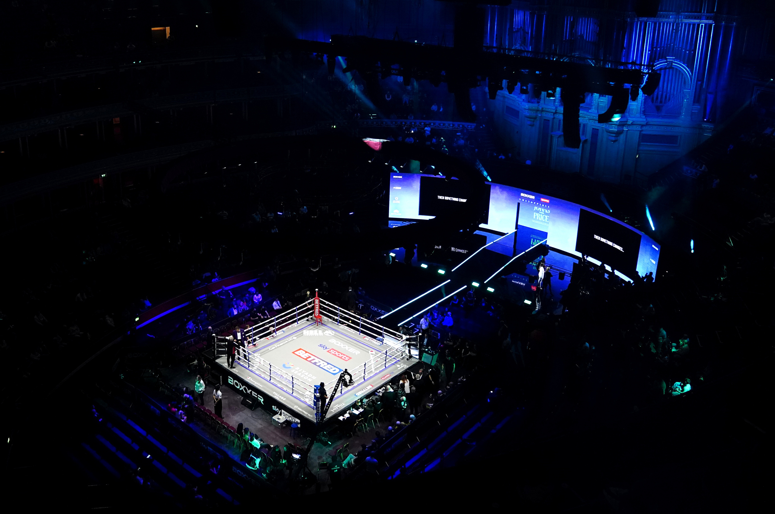 5 Iconic Boxing Fights Held in Football Stadiums