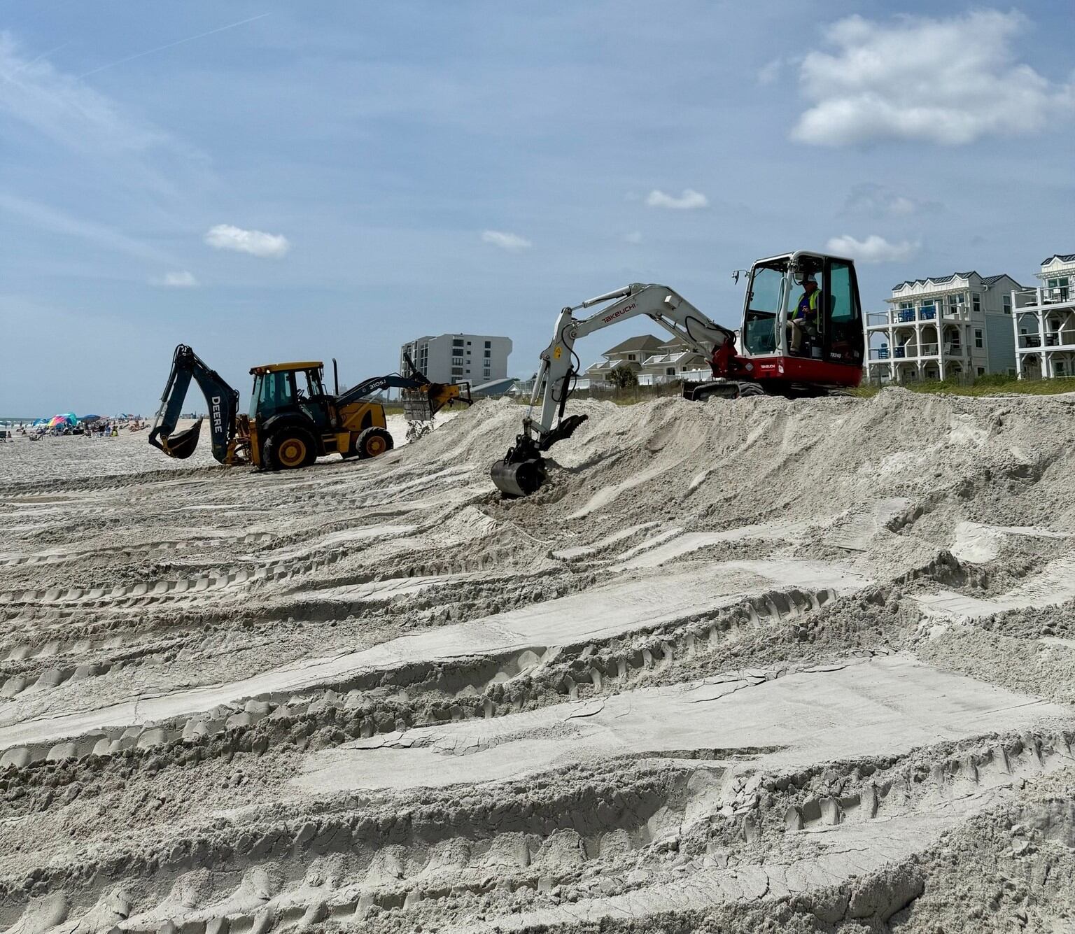 Wrightsville Beach crews to start work in May for sea turtle nesting ...