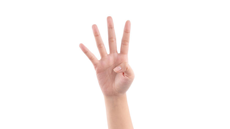 12 Common Military Hand Signals (And What They Mean)