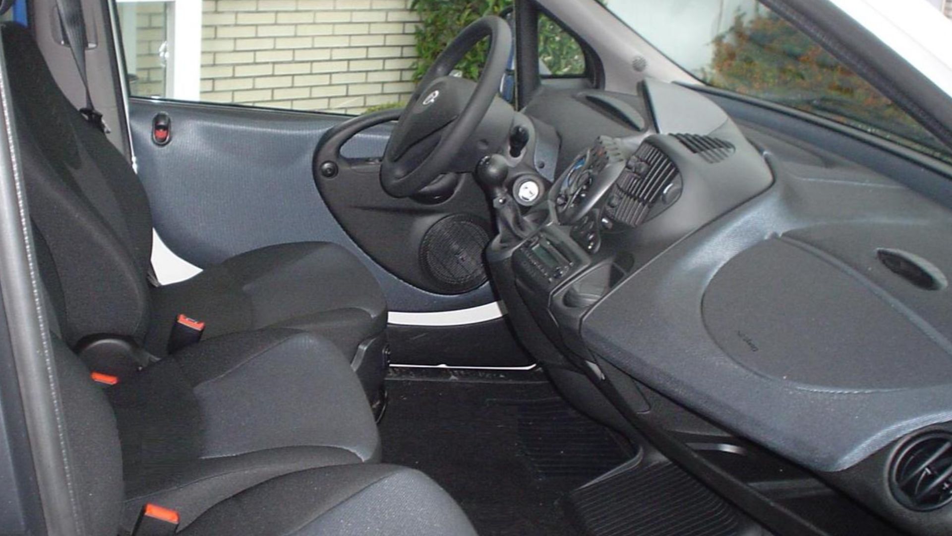 10 Of The Ugliest Car Interiors & 10 We’ll Love Forever