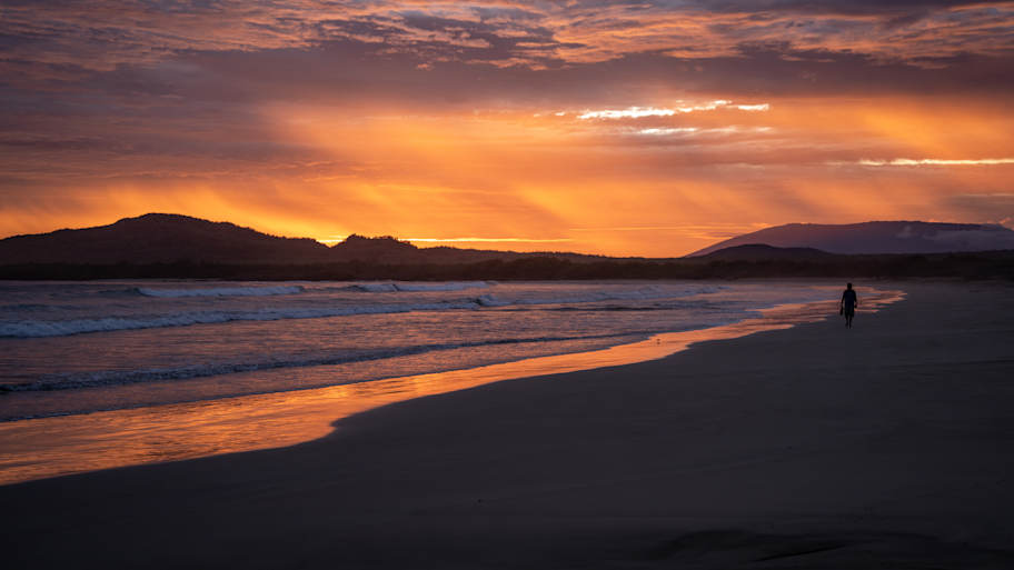 "Crash Landing" by Annie McQuaid is the romance book for "Lost" fans