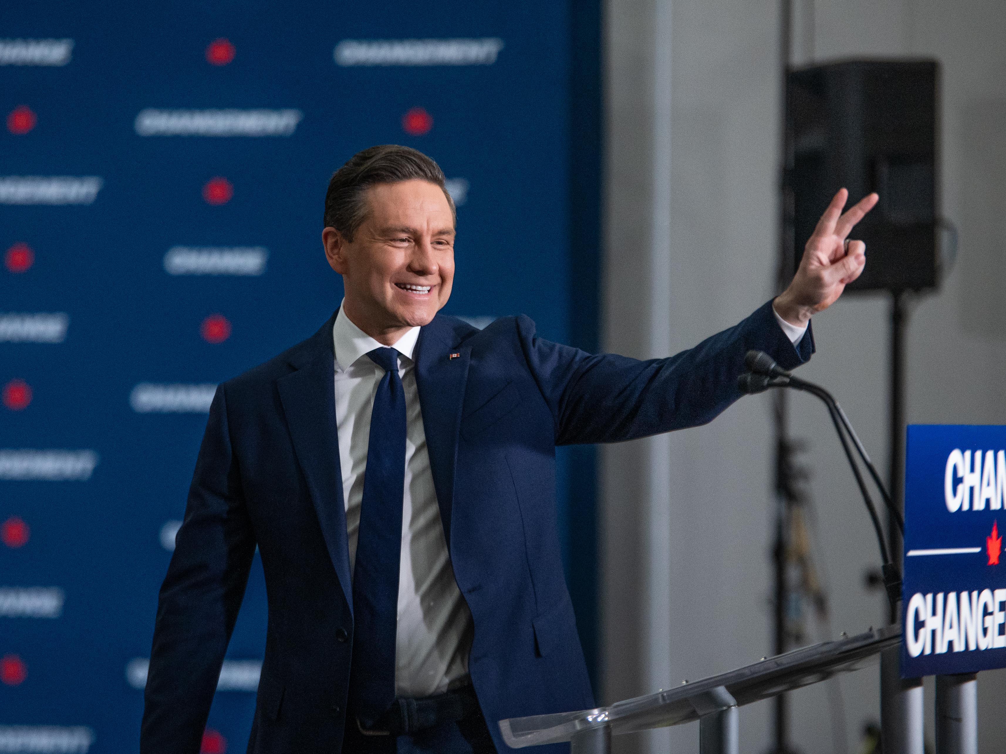 Pierre Poilievre promet d’approuver un projet de GNL très embryonnaire ...