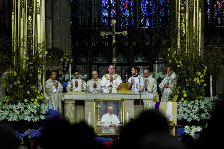 Pope Francis: Hundreds attend Memorial Mass at St. Patrick’s Cathedral ...