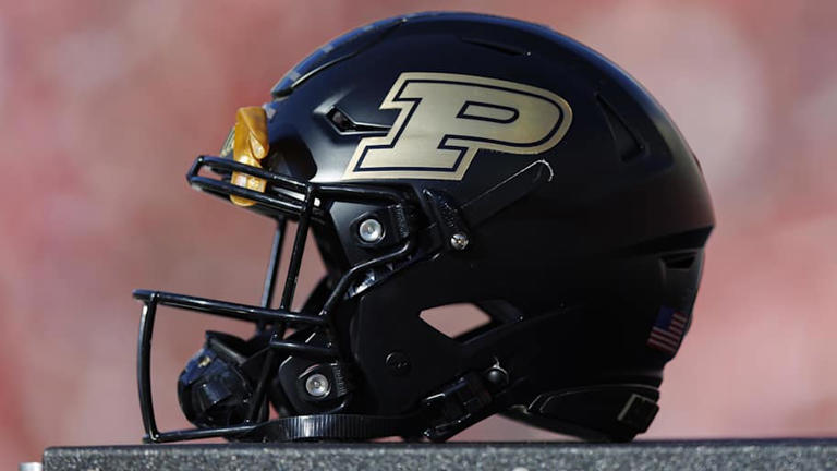 FCS All-American Offensive Lineman Commits to Purdue