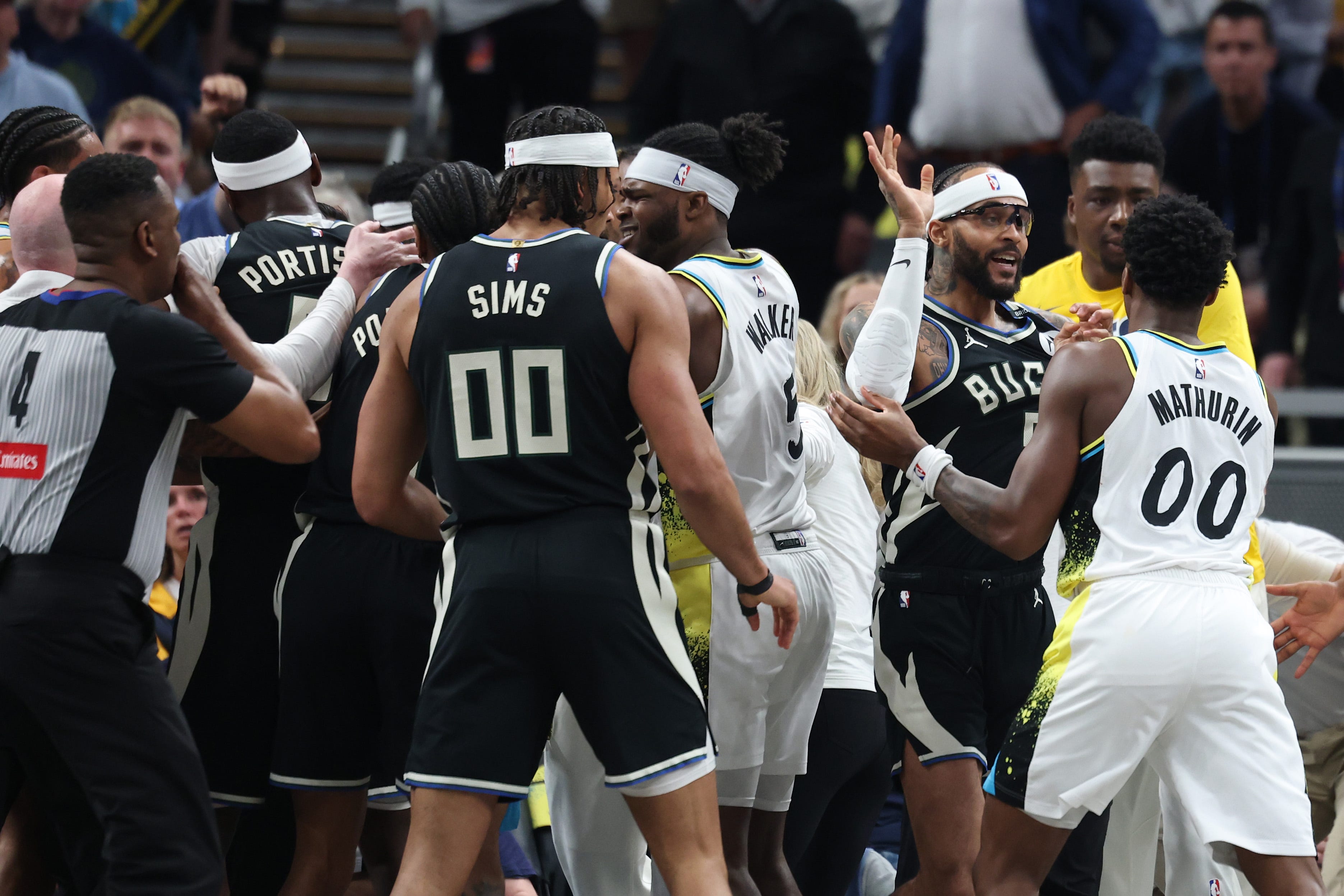 Bucks and Pacers get into early fight, double technicals issued in first quarter of Game 2 ...