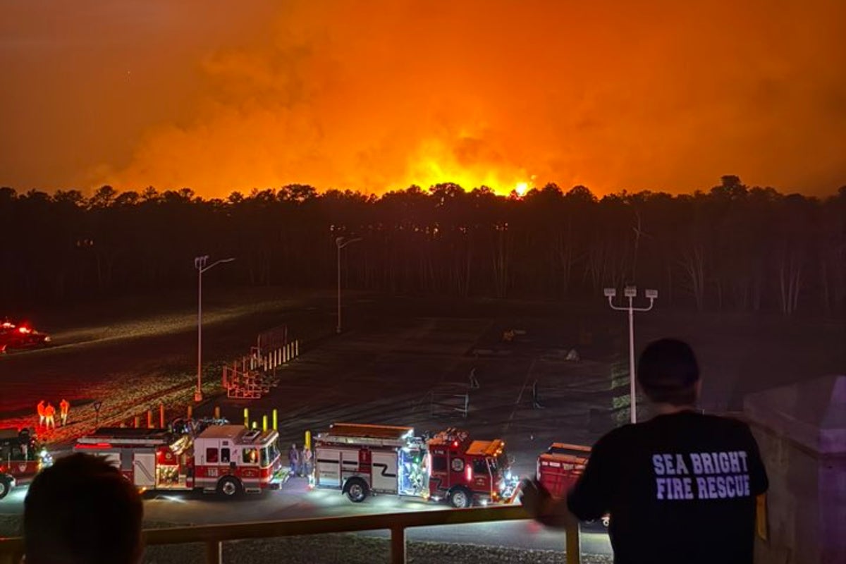 Raging 3,200-acre New Jersey wildfire forces evacuation of thousands