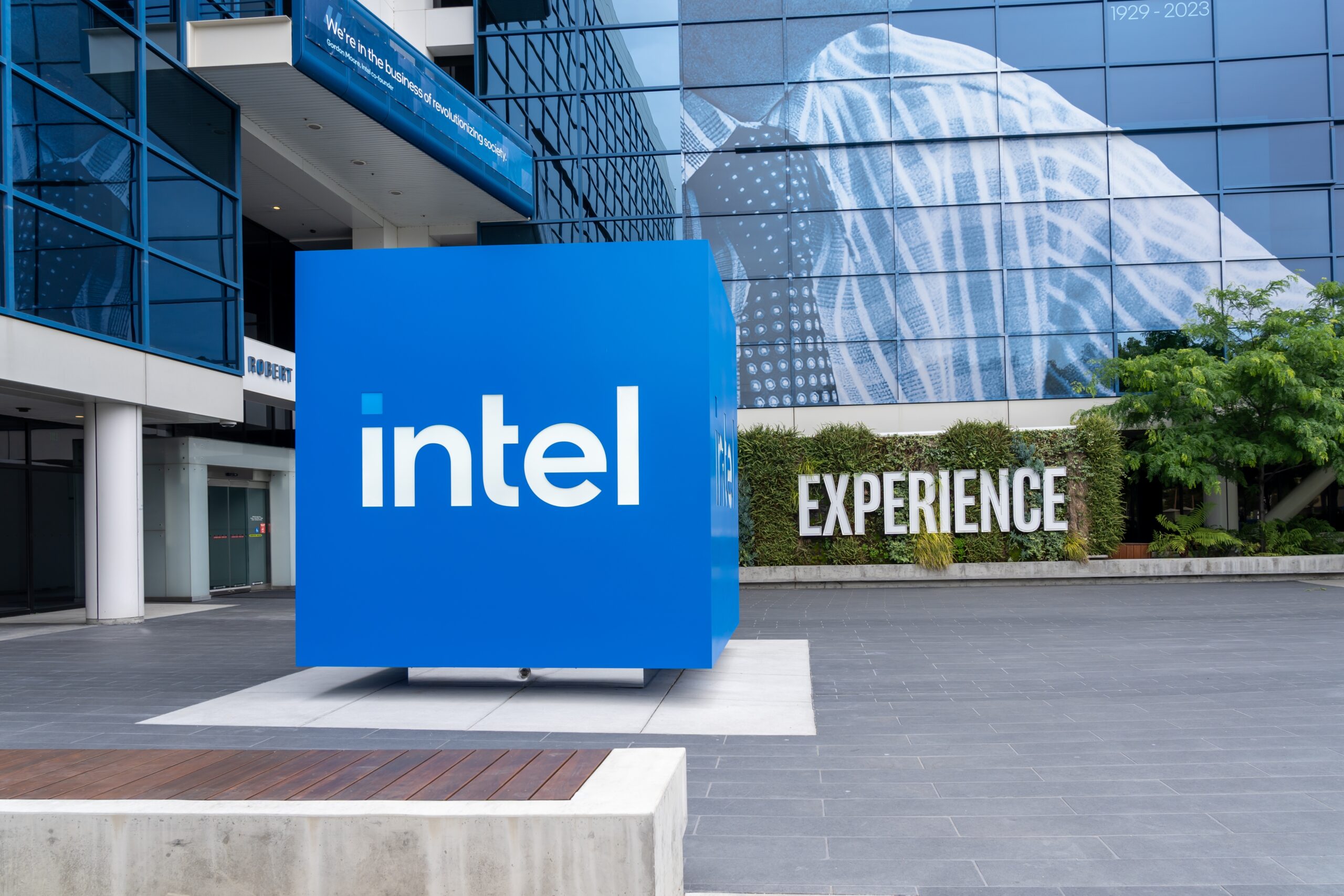 Intel debuts second-generation SDV chip at Auto Shanghai 2025
