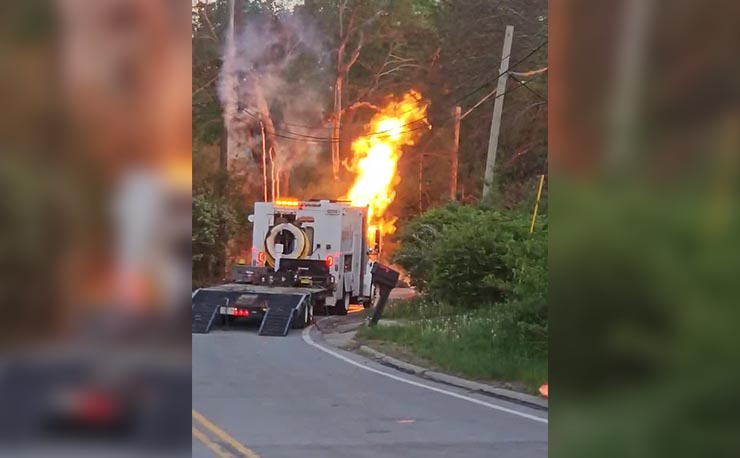 Spire worker remains hospitalized after spark ignites ruptured gas main ...