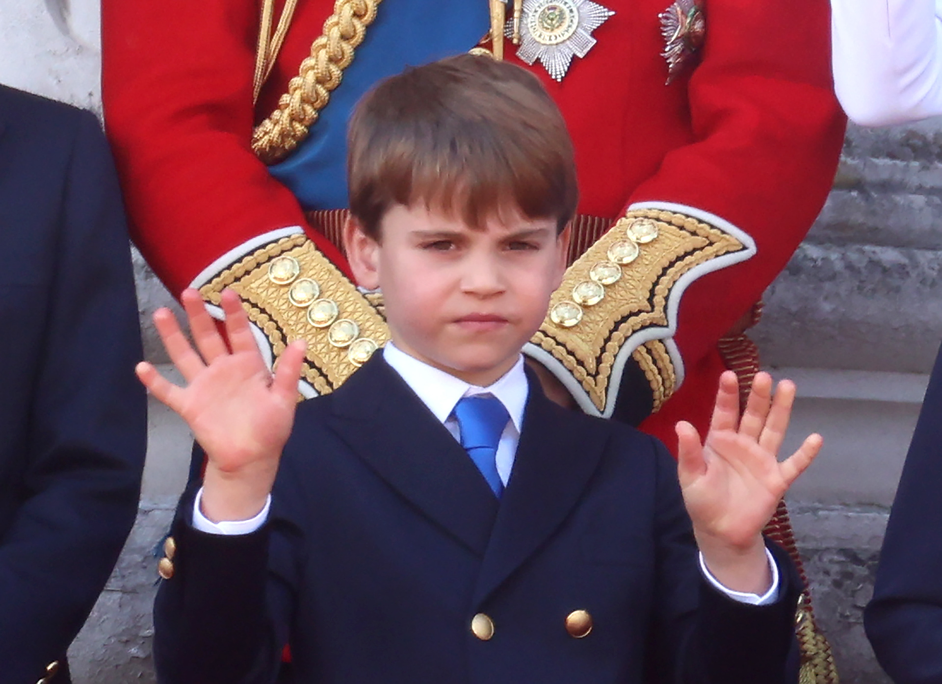 Pourquoi le Prince Louis n'est-il pas aussi riche que son frère et sa sœur