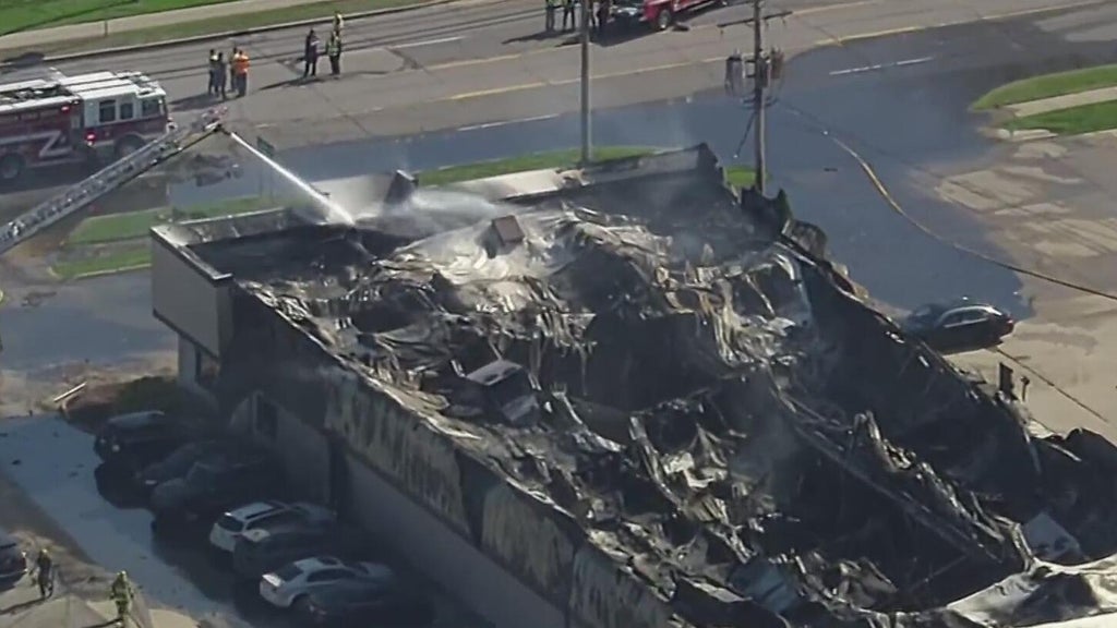 Residents speak out after massive industrial fire in Roseville ...