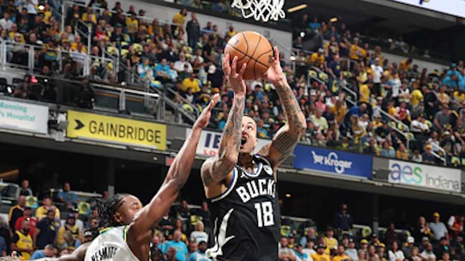 Kyle Kuzma Follows All Zero Box Score by Missing Two Layups in First ...