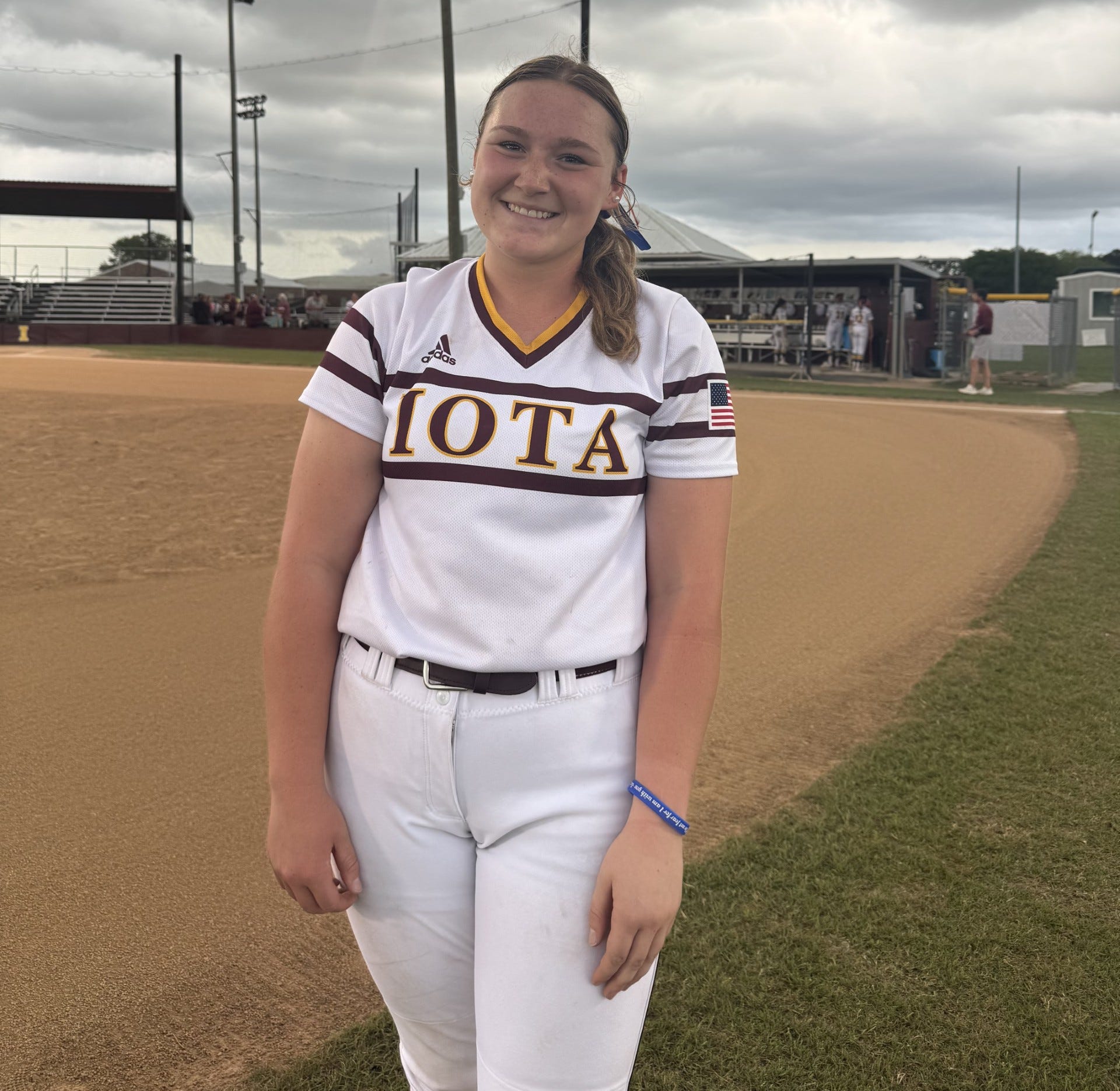 Battle of the Bulldogs: Iota softball takes down Cecilia in second ...