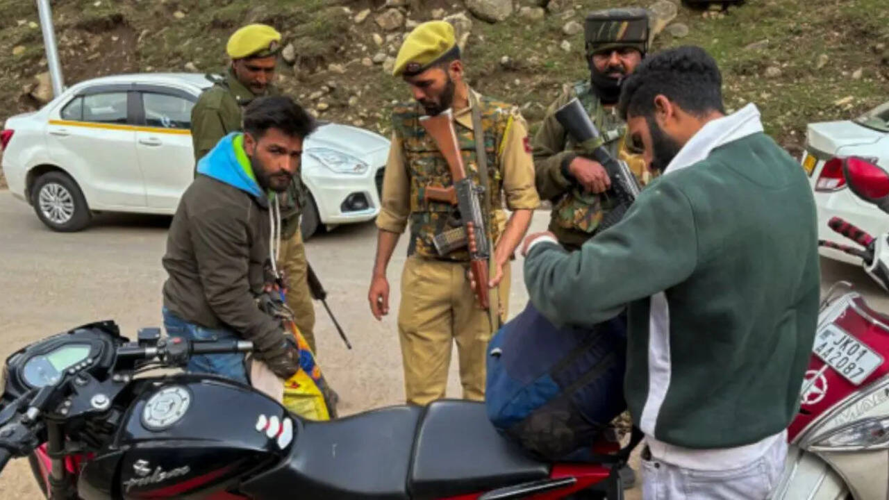 Birthday Trip Turns Tragic: SBI Officer from Surat Killed in Pahalgam ...