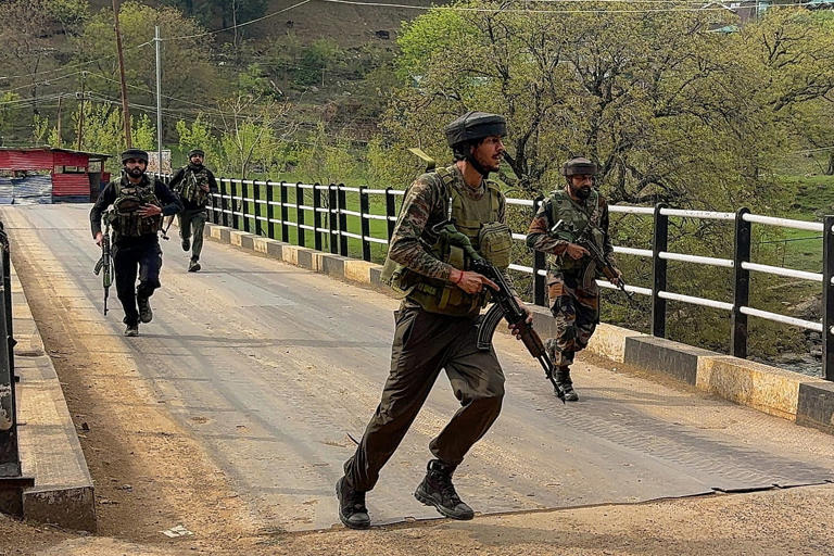 Kashmiri trader saves Chhattisgarh four families during Pahalgam terror ...