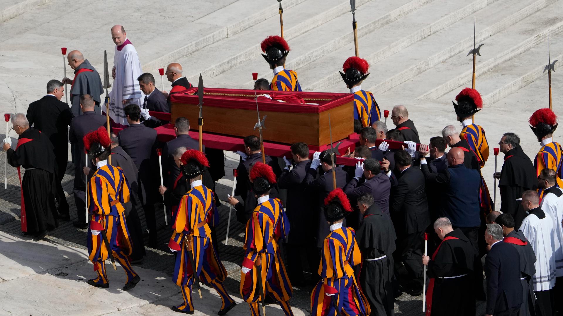 Bells toll as Pope Francis’ body is transferred to St. Peter’s Basilica ...