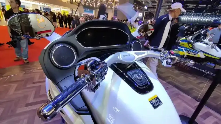 Laporan Langsung Auto Shanghai 2025: GWM Souo S2000GL Pesaing Gold Wing ...