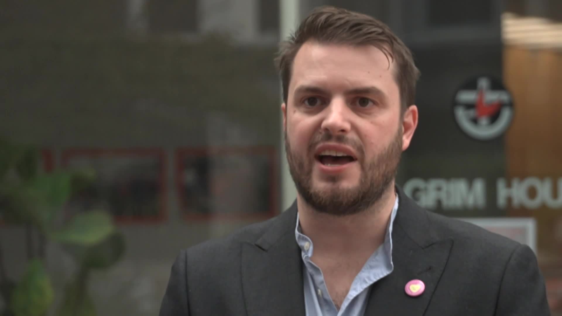 More than 500,000 people vote on first day of pre-polling