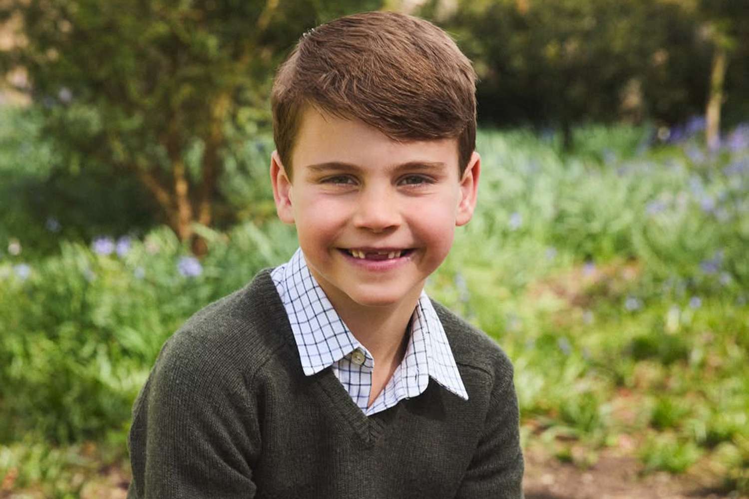 Prince Louis' 7th Birthday Portrait Marks a First for the Young Royal ...
