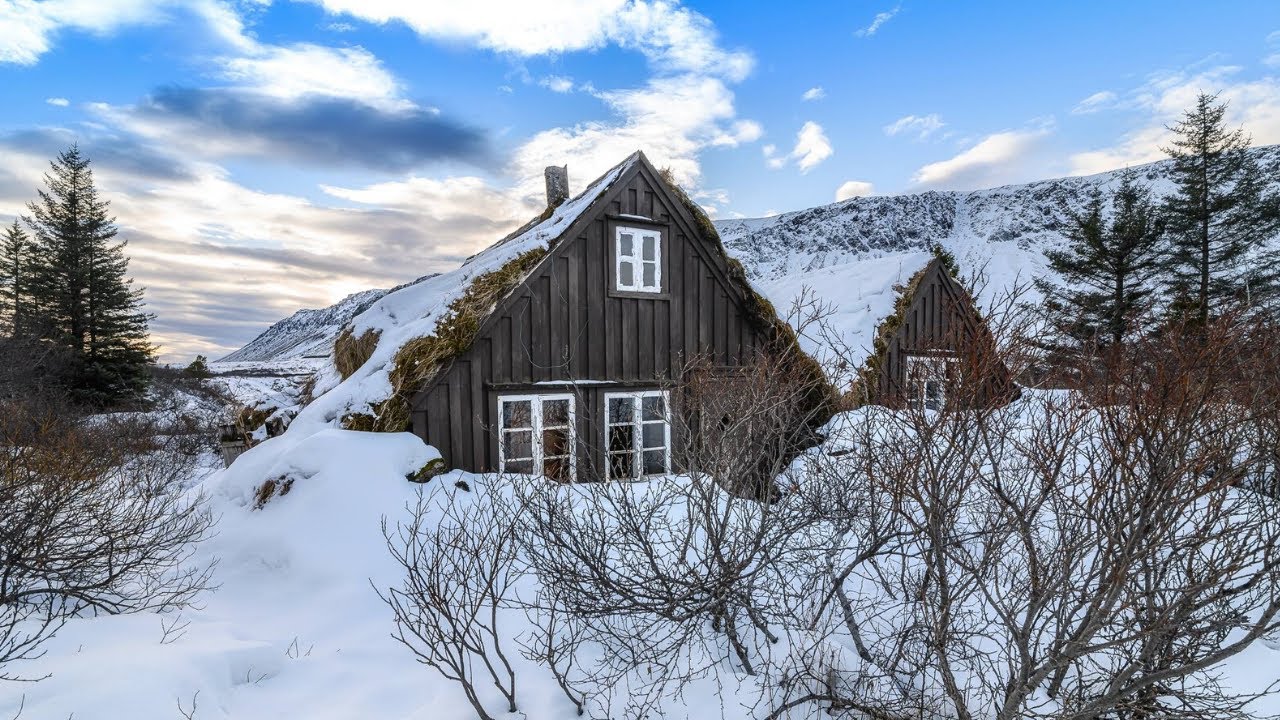 Hobbit House Discovered in Iceland!
