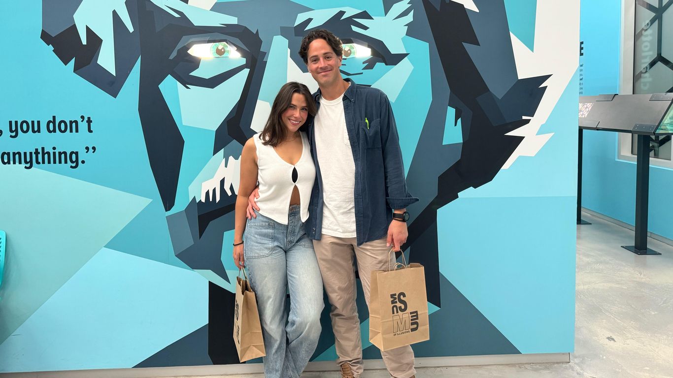 Blind Date: Can Roni and Jack find a real connection at The Museum of ...