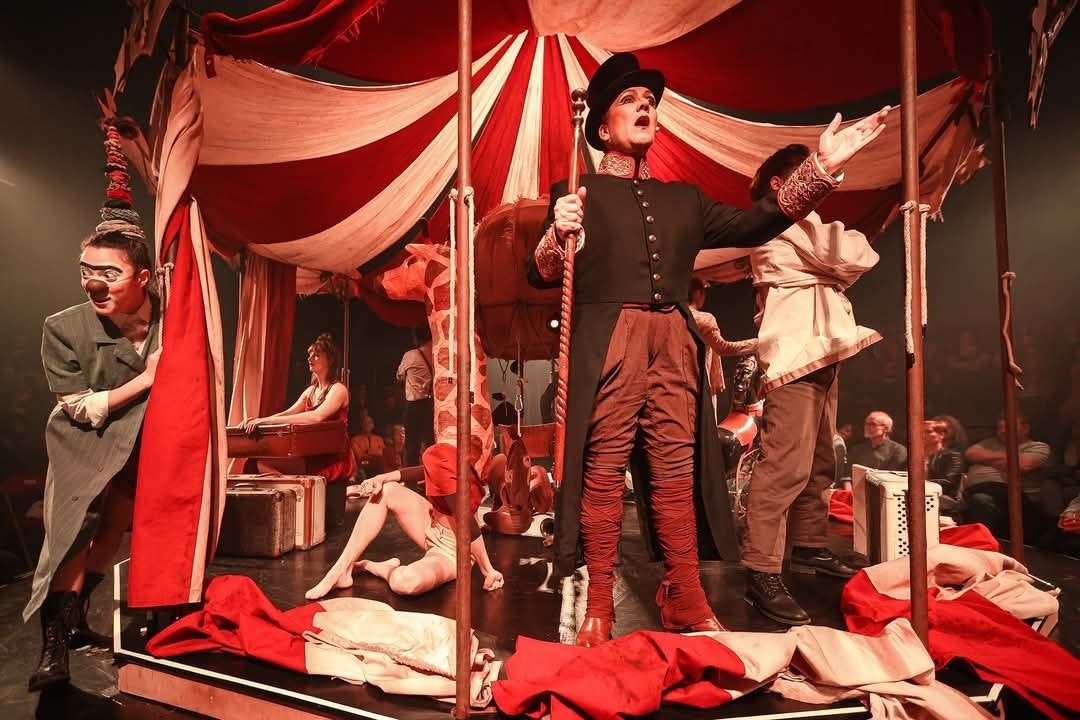 Cirque Bouffon 2025: Jetzt Tickets für „Carrousel“ die Jubiläumsshow des Cirque Bouffon gewinnen