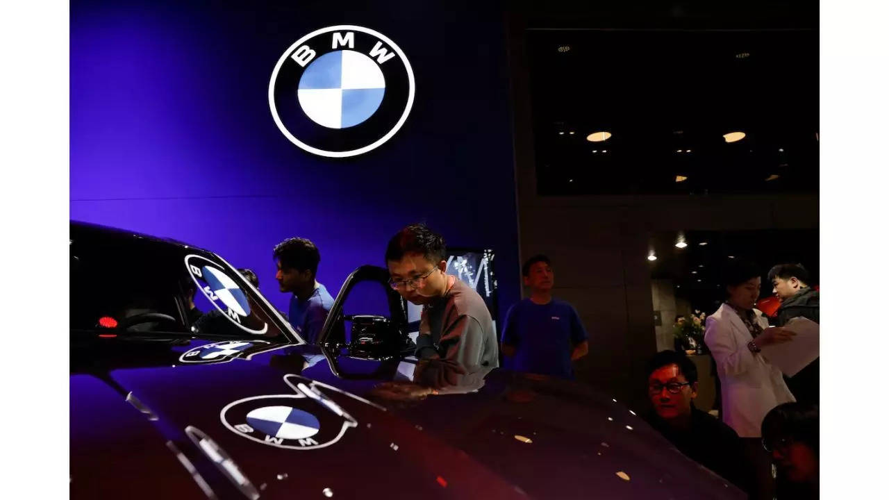 BMW to introduce advanced AI features in cars in China with DeepSeek collaboration