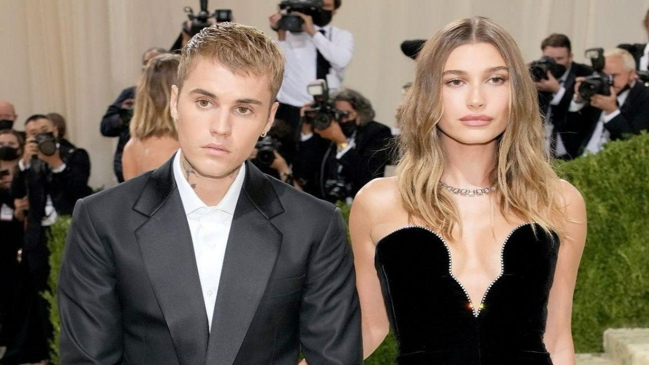 Is Justin Bieber 'Finally Coming Out His Shell'? Source Claims Hailey Thinks So Amid Viral ...