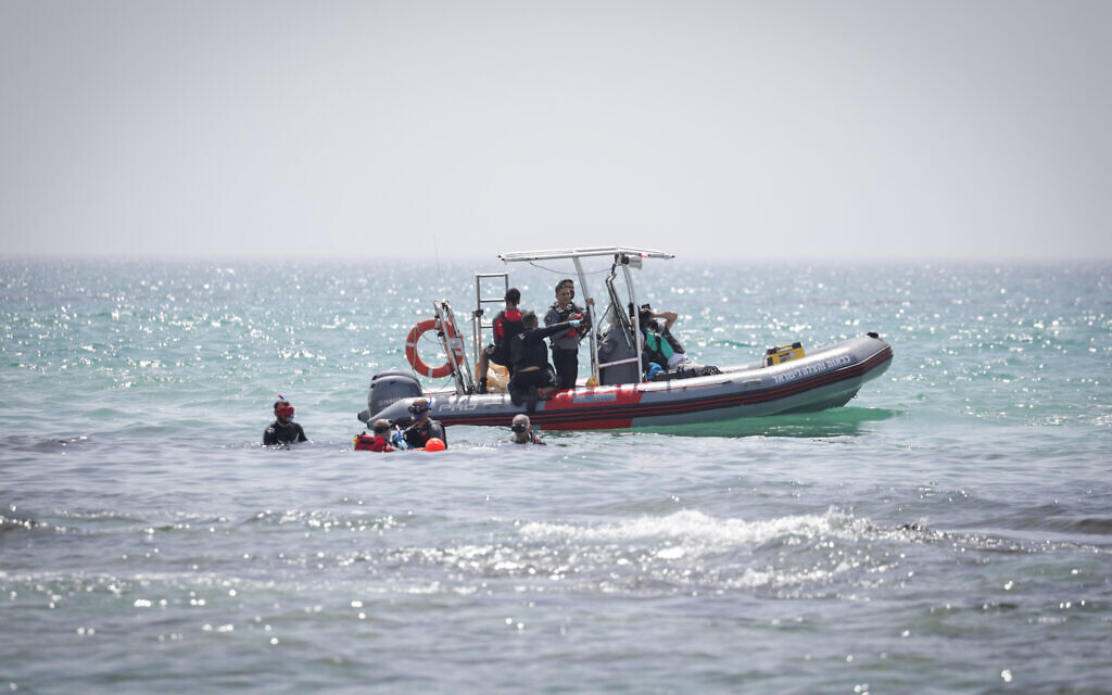 Police confirm death of diver attacked by shark off coast of Hadera ...