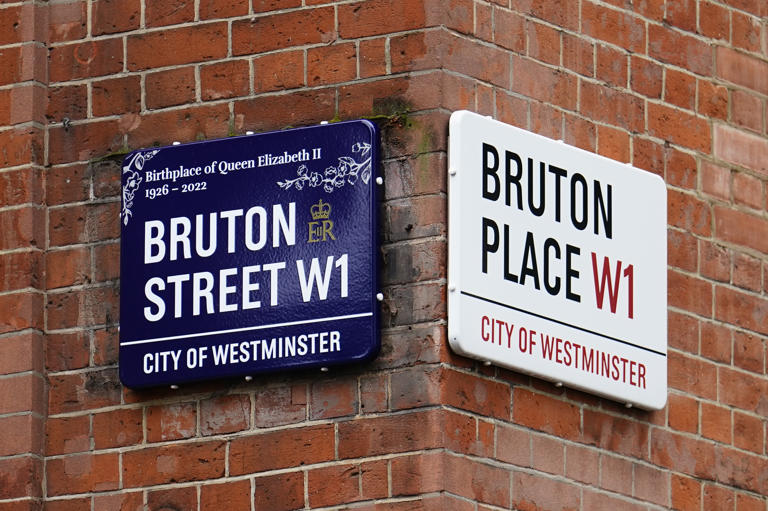 New street signs unveiled to mark Queen Elizabeth II’s birthplace
