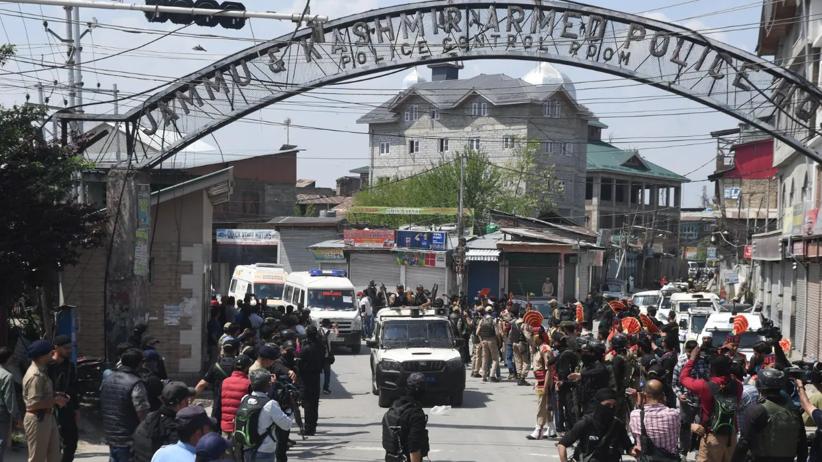 HC allows Kerala transgender couple's plea to show them as 'parents' in ...