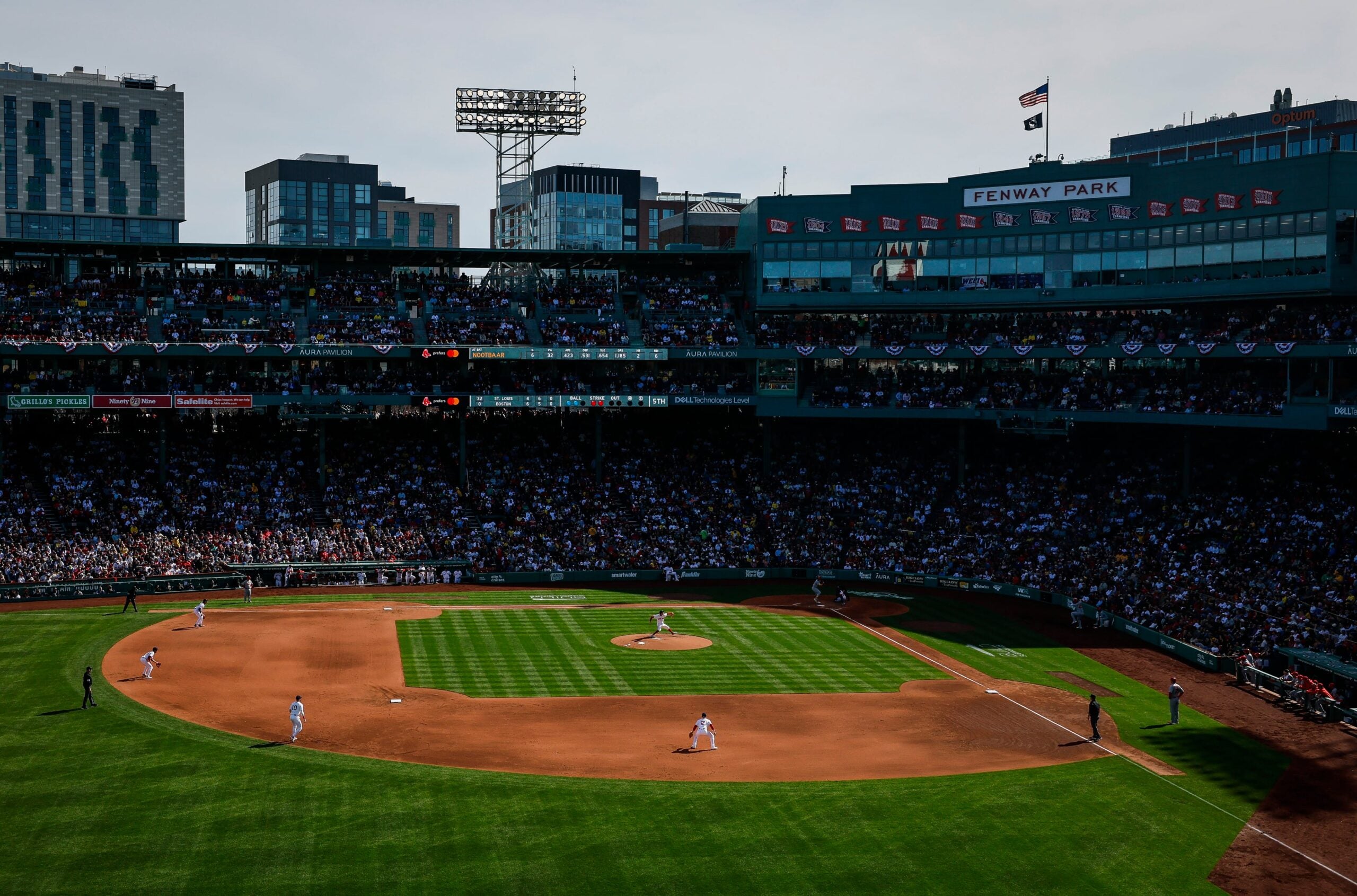 Boxing set to return to Fenway Park for the first time since 1956