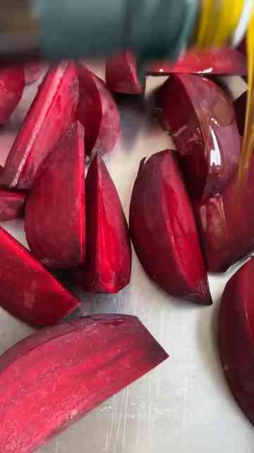 Bold & Nourishing Za’atar-Spiced Beetroot and Lentil Salad