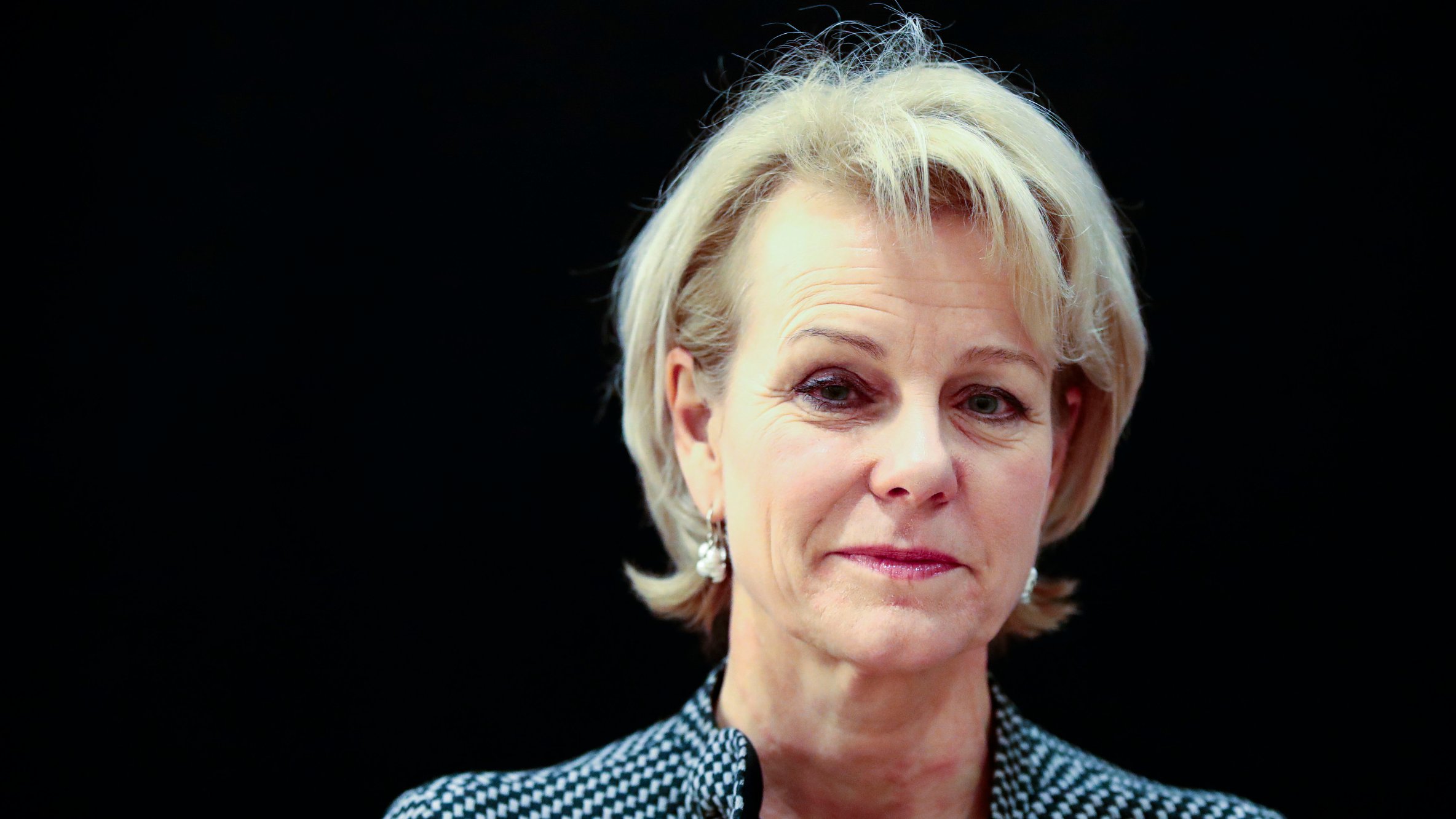 Sverige bønnfaller regjeringen om å droppe Norgespris på strøm