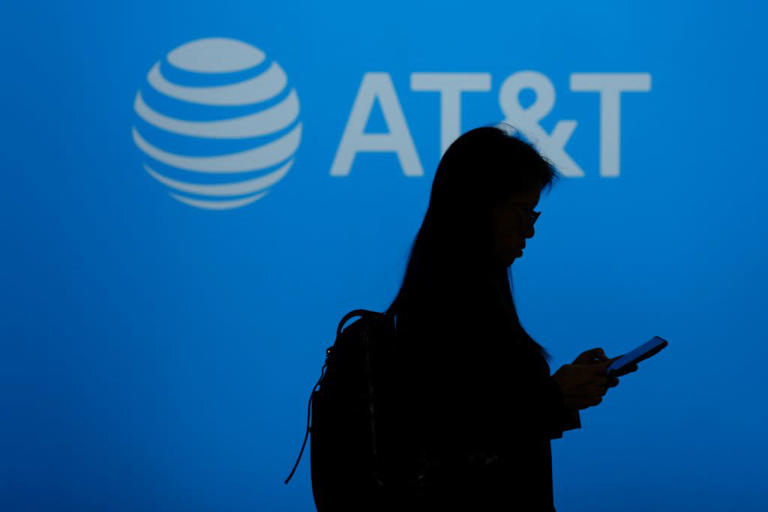 AT&T Stock Rebounds After EchoStar and SpaceX Deal. Why the Shares Can ...