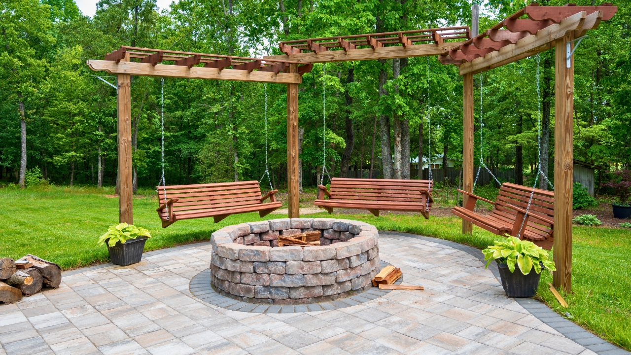 13 backyard landscaping ideas that make outdoor living better