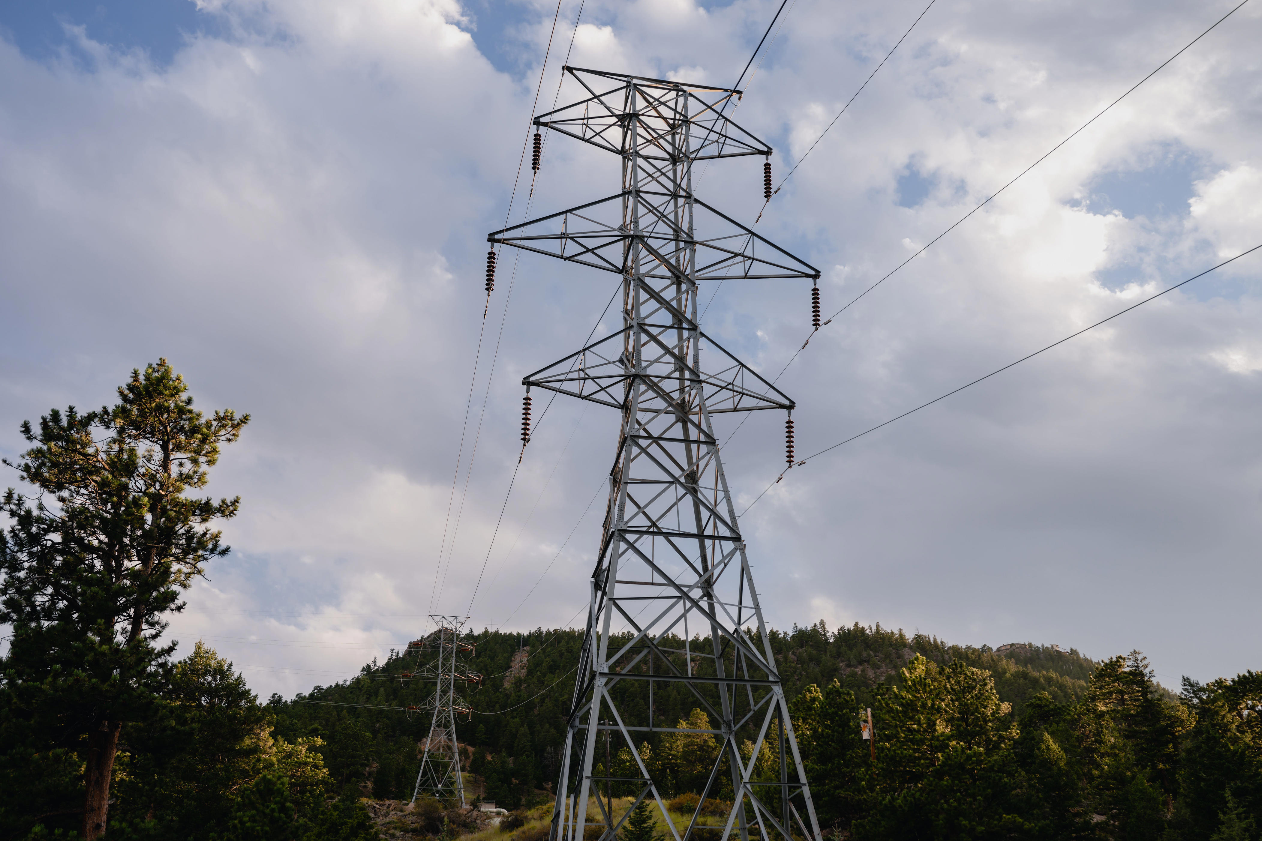 Seeing low-flying airplanes over Fort Collins and Loveland? Here's what ...