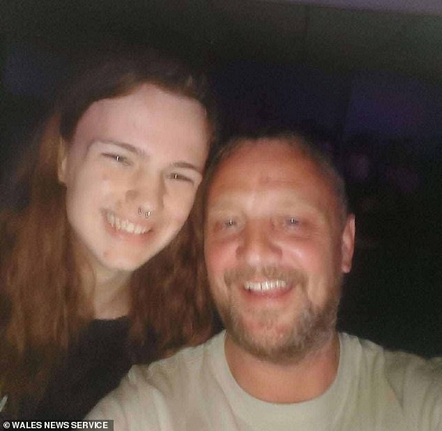 Father and son who drowned on dream holiday to Australia's Great ...