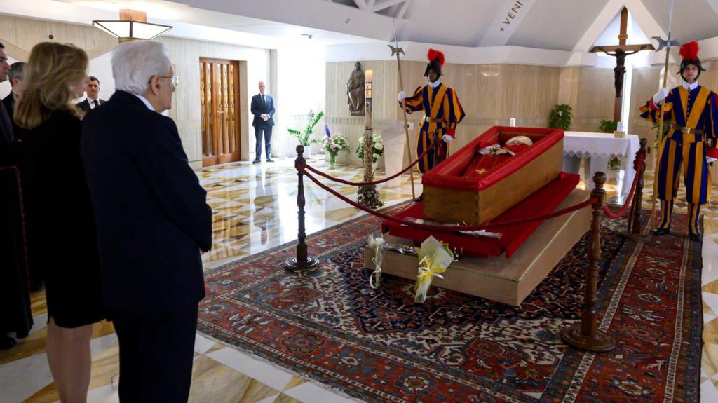 Pope Francis’ corpse arrives Saint Peter’s Basilica, moved into Vatican