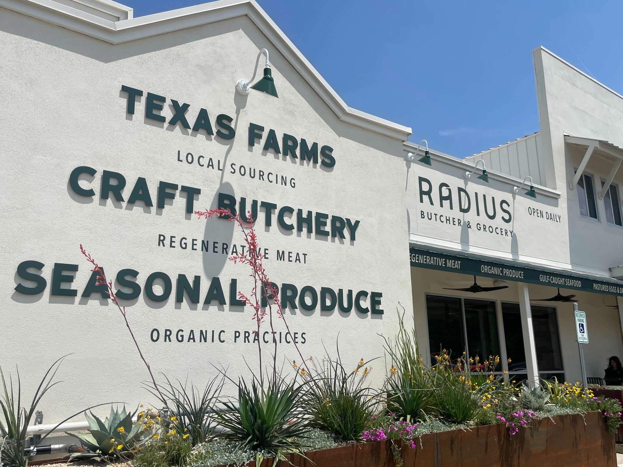 Radius cultivates farm-to-table grocer concept in East Austin